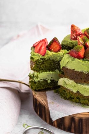 Super Easy Vegan Matcha Cake | The Chestnut Bakery
